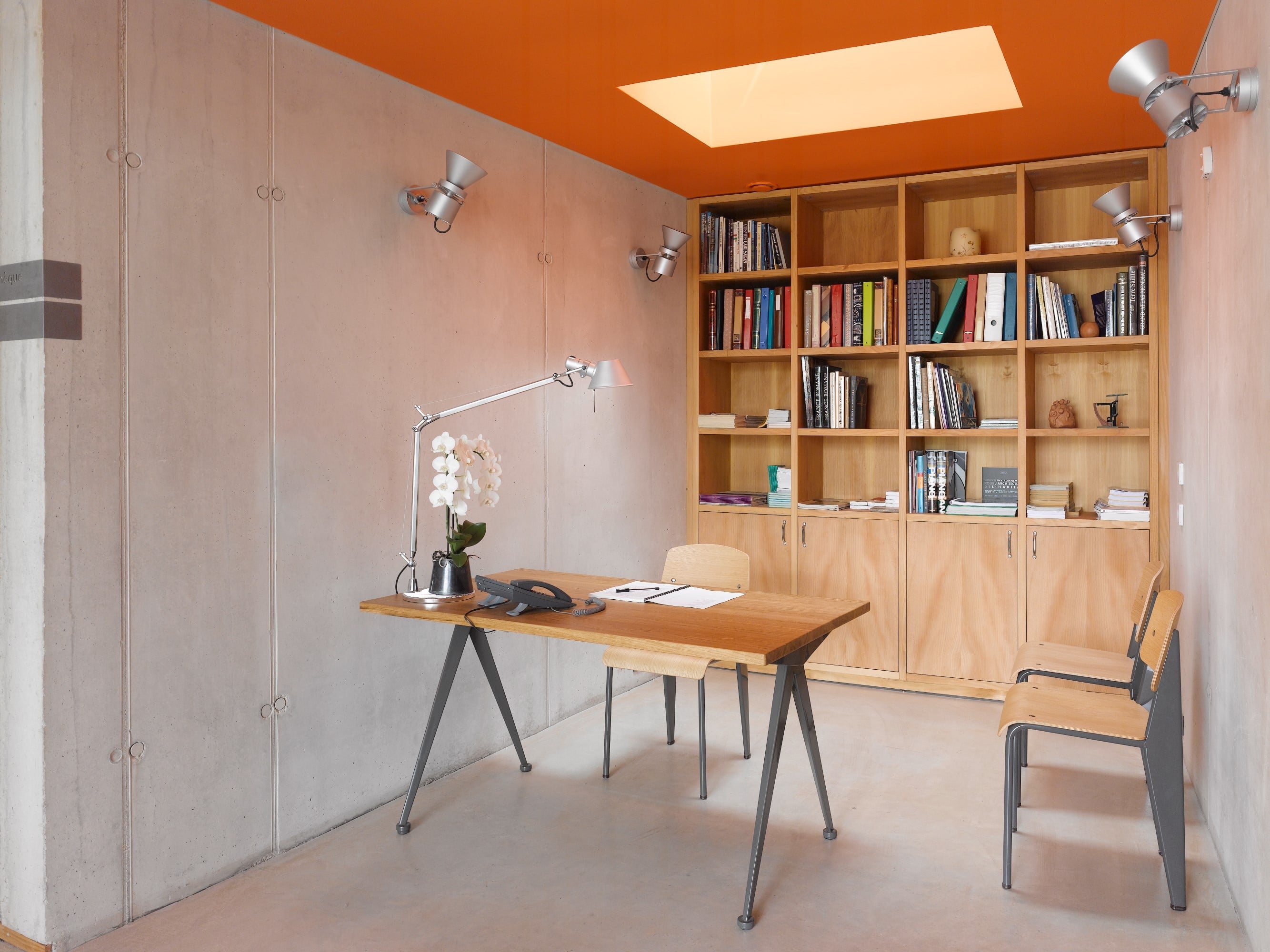 Compas Direction Desk - American walnut - Deep black Vitra by Jean ...