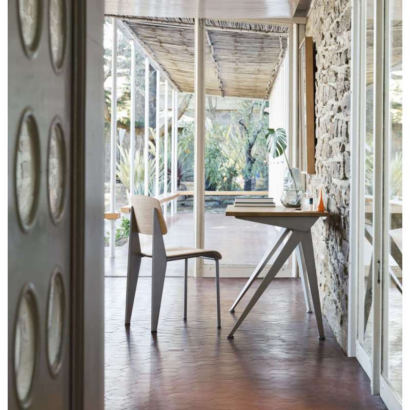 Standard Chair - Natural oak - Métal Brut Vitra by Jean Prouvé, 1934 ...