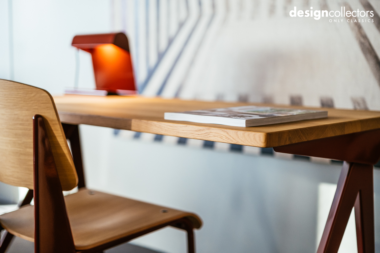 Compas Direction Desk - Natural oak- Japanese red - 1250 x 600 Vitra by ...